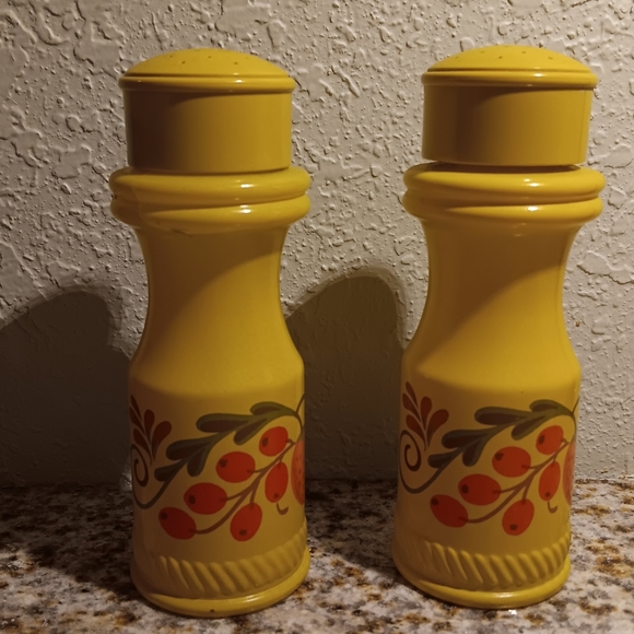 Avon | Kitchen | Vintage Avon Yellow Ceramic Shakers With Floral Design ...